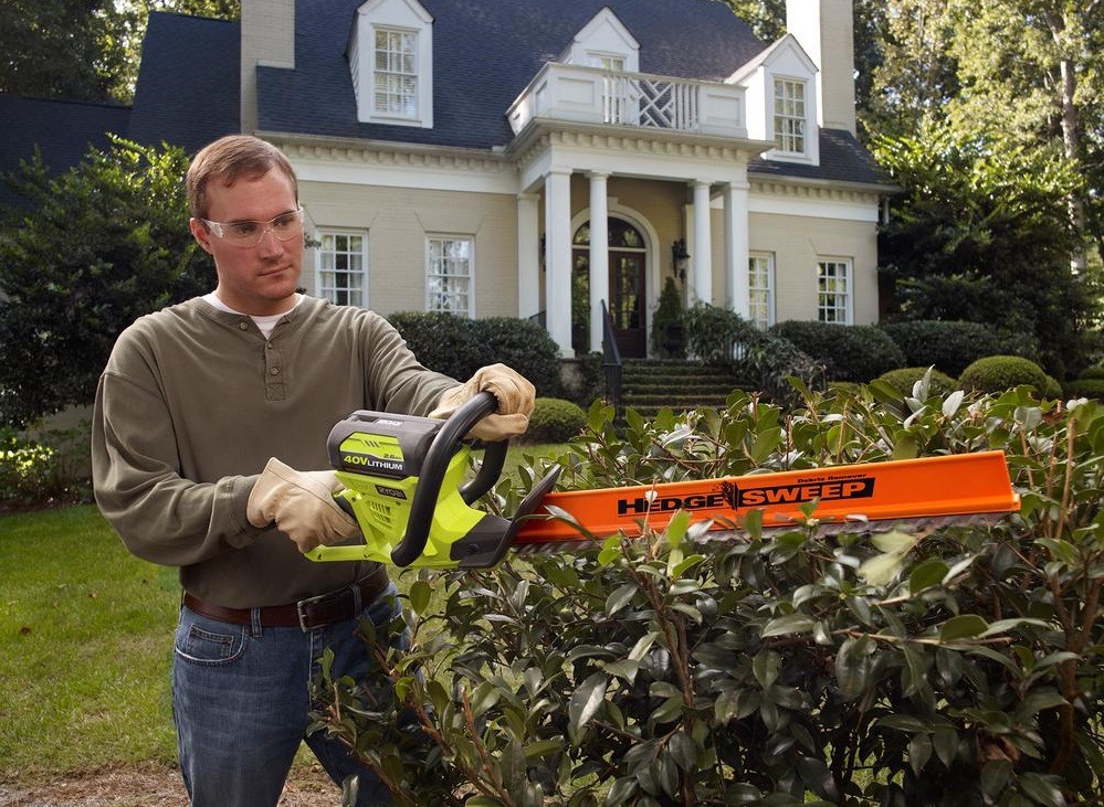 10 Must-Have Power Tools for a Perfect Backyard