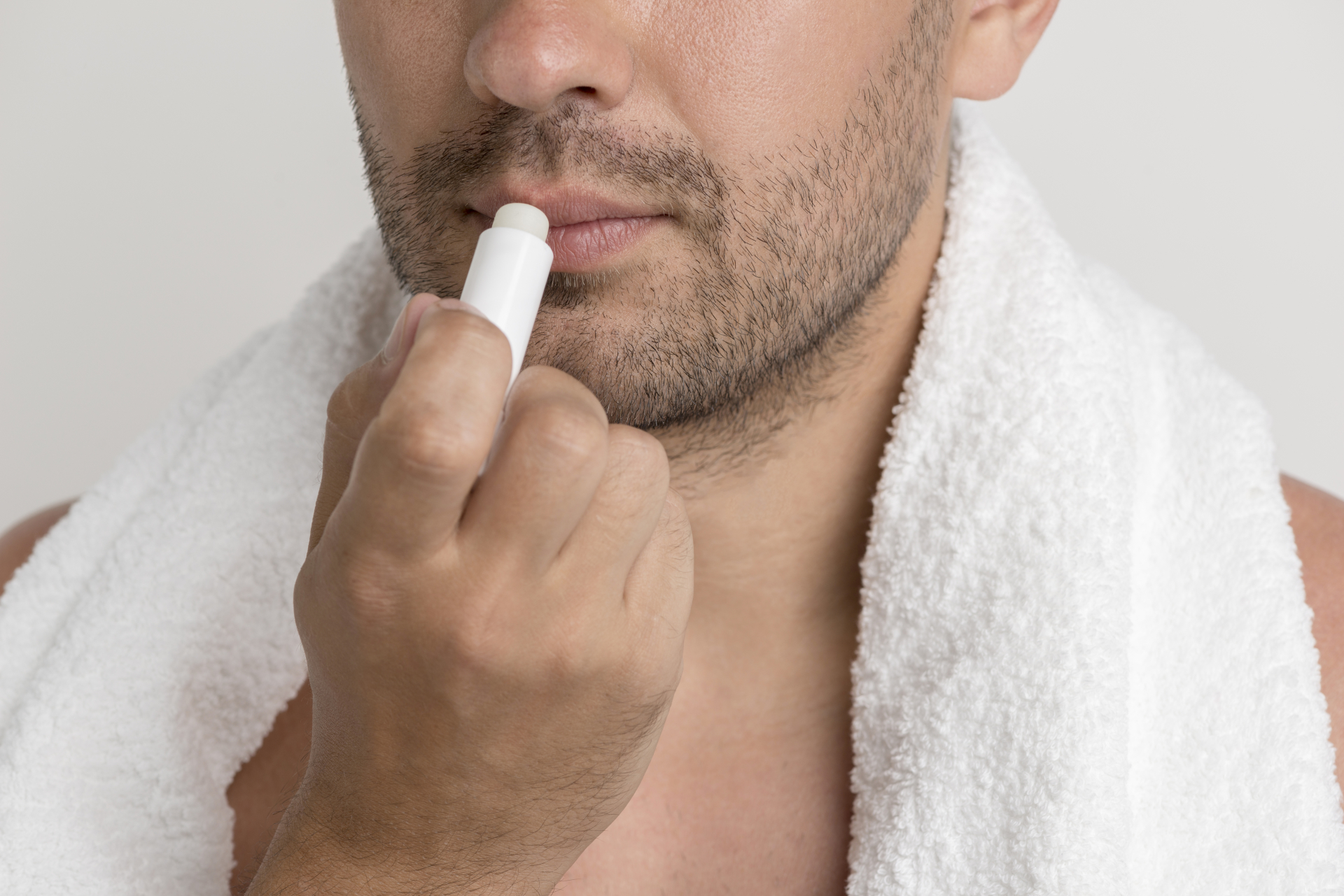 How to Do Men’s Makeup the Right Way - Men With Kids